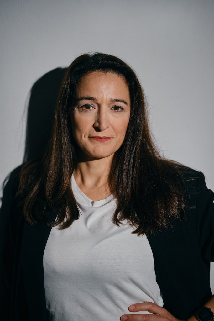 Sara Belo – The Board